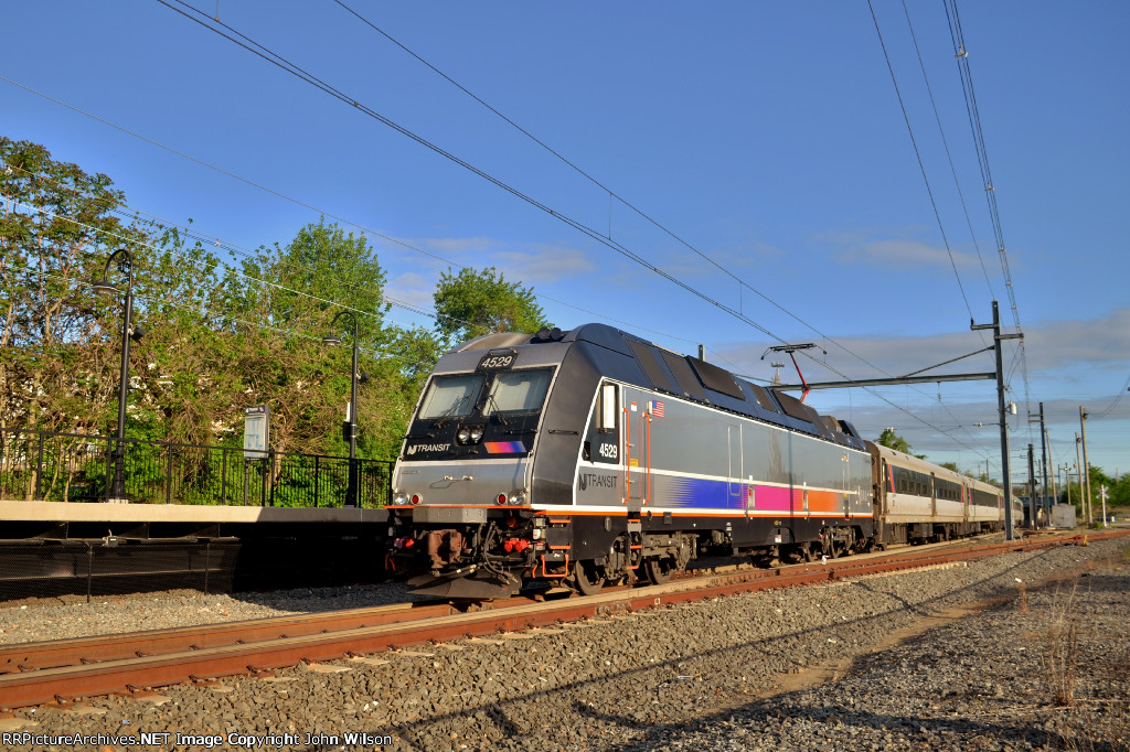 NJT 4529